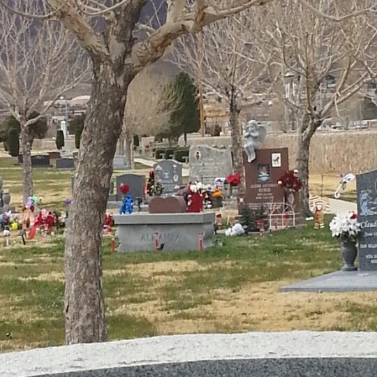 Restlawn Cemetery - Cemetery