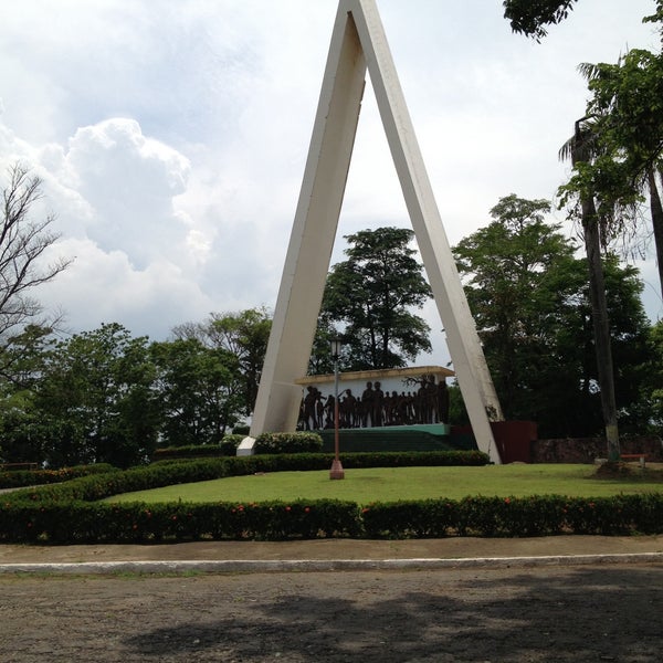 Capas Death March Monument - 1 tip