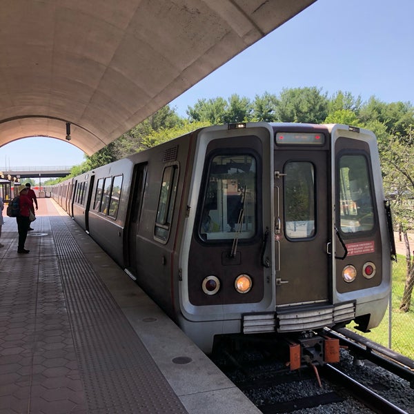 Shady Grove Metro Station