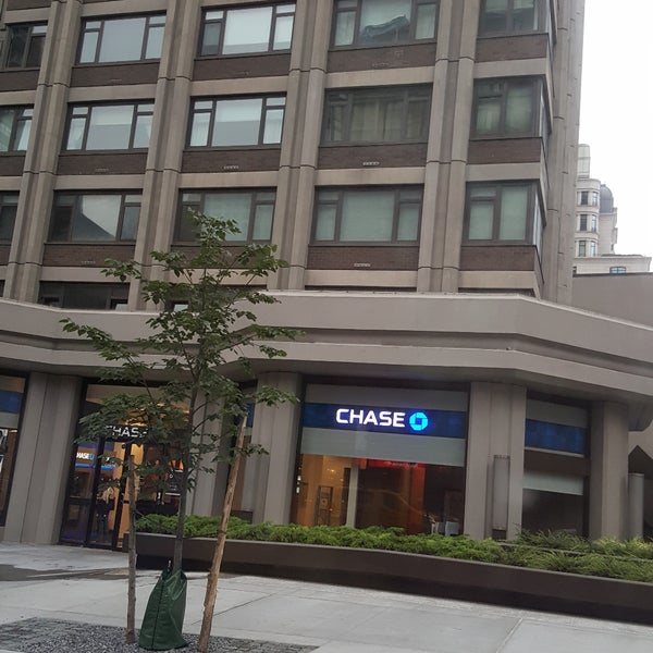 Chase Bank - Bank in Upper East Side