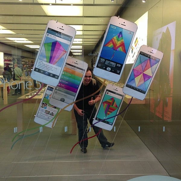 Photos at Apple Houston Galleria - Electronics Store