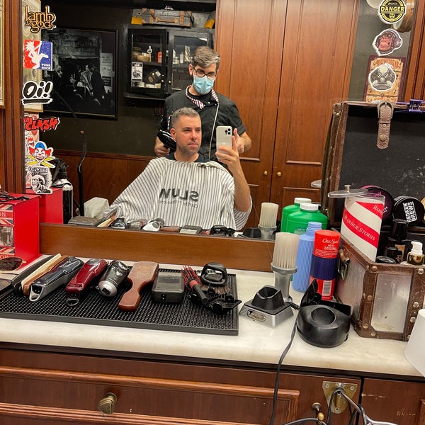 Barber Stories - Hair Salon in Πειραιάς