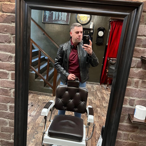 Barber Stories - Hair Salon in Πειραιάς