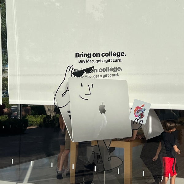 Apple Irvine Spectrum Center - Irvine Center - Irvine, CA