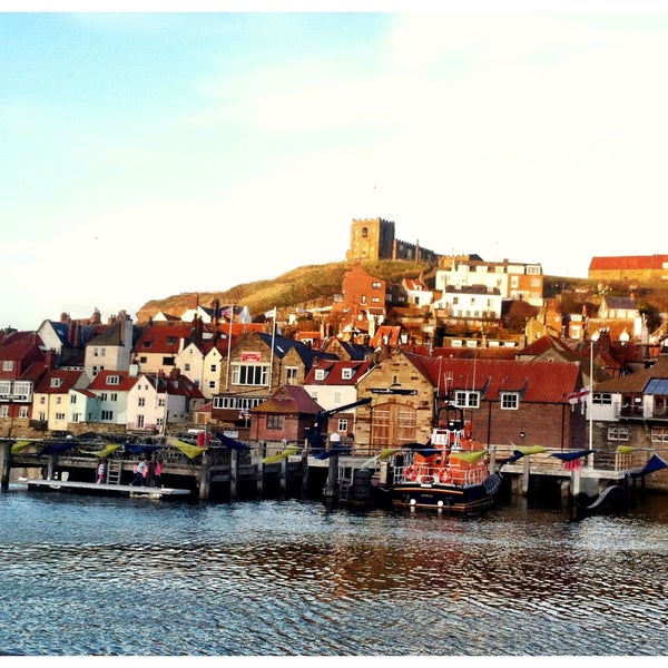 The Moon & Sixpence - Whitby, North Yorkshire