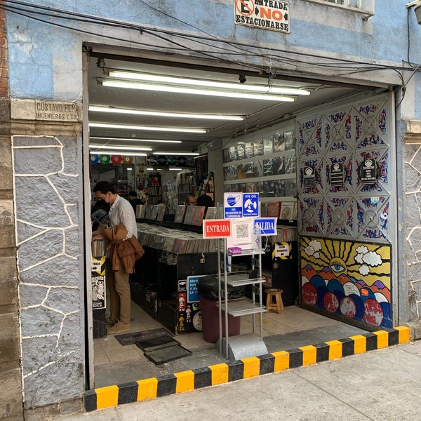 Retroactivo Records - Roma Norte - Ciudad de México, Distrito Federal