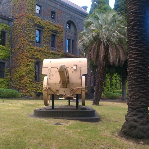 Victoria Barracks Melbourne - Government Building