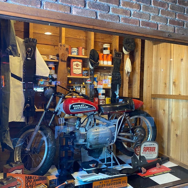 Knucklehead Saloon - Burger Joint in Eagle