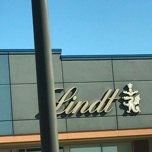 Lindt Outlet - 4 tips from 70 visitors