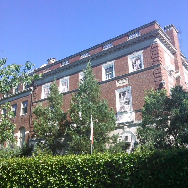 Consulate of Poland - Embassy or Consulate in Washington