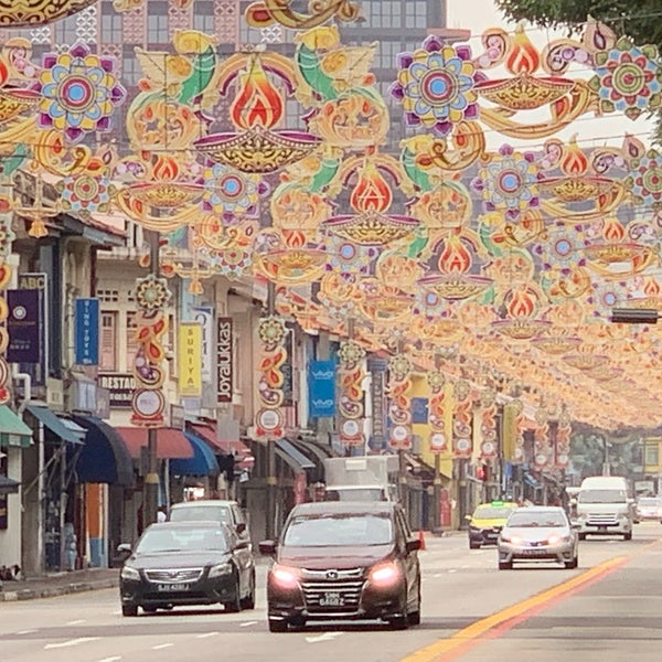 Bus Stop 07111 (Broadway Hotel) - Bus Station in Singapore