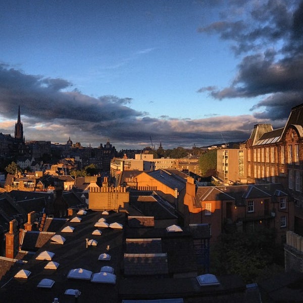 Edinburgh College of Art Library - College Library