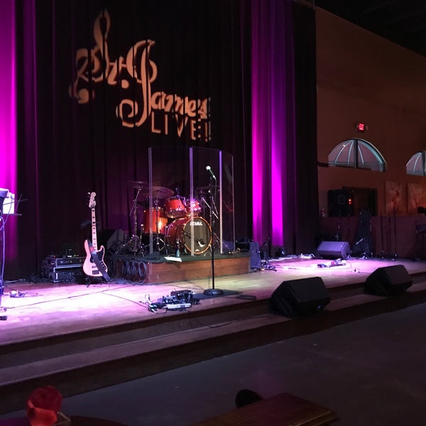 St. James LIVE - Lounge