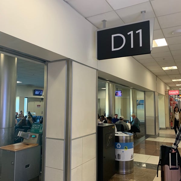 Gate D11 - Airport Gate