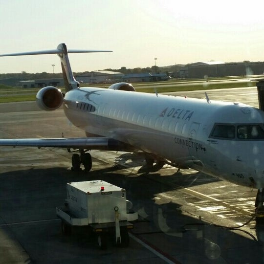 Delta Flight 4102 - Madison, WI