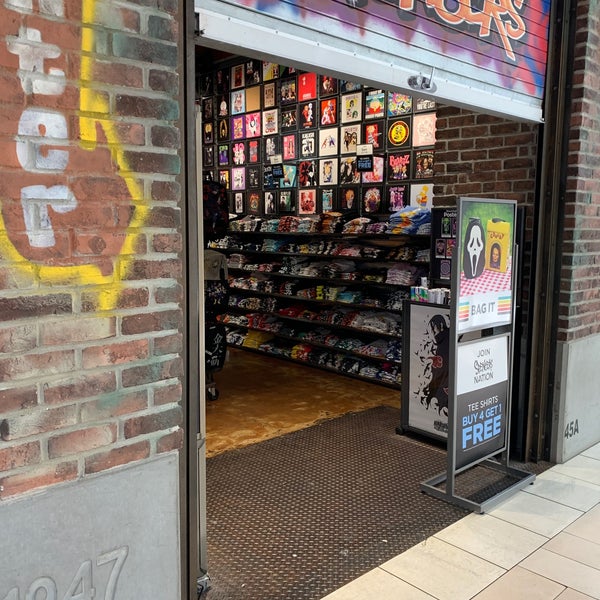 Edgewater Mall - Shopping Mall in West Biloxi