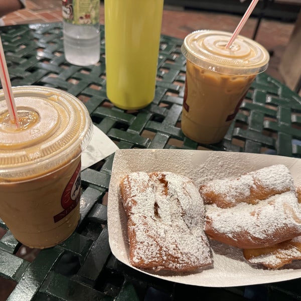 Café Beignet - French Quarter - CBD - 311 Bourbon St