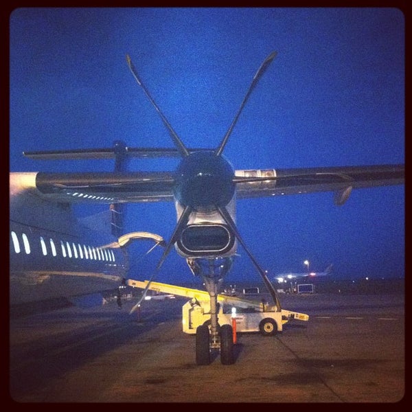 Gate B79 - Airport Gate in Denver