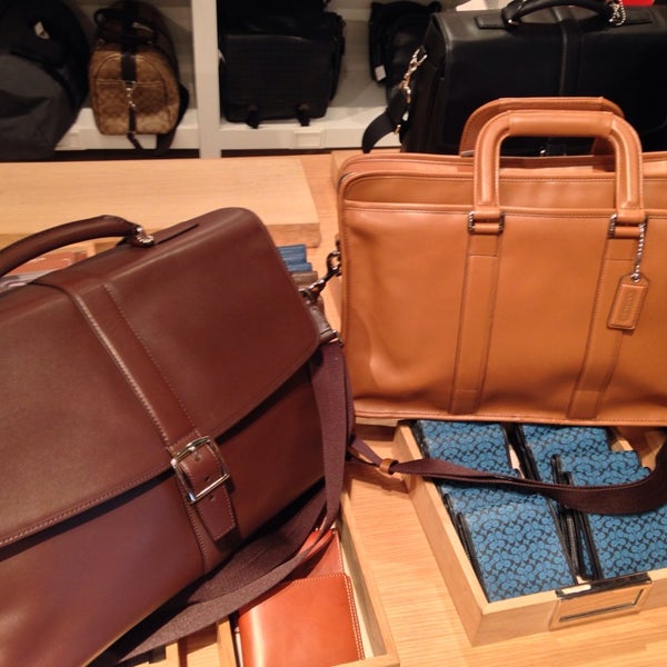 COACH Outlet - Fashion Accessories Store in Miami