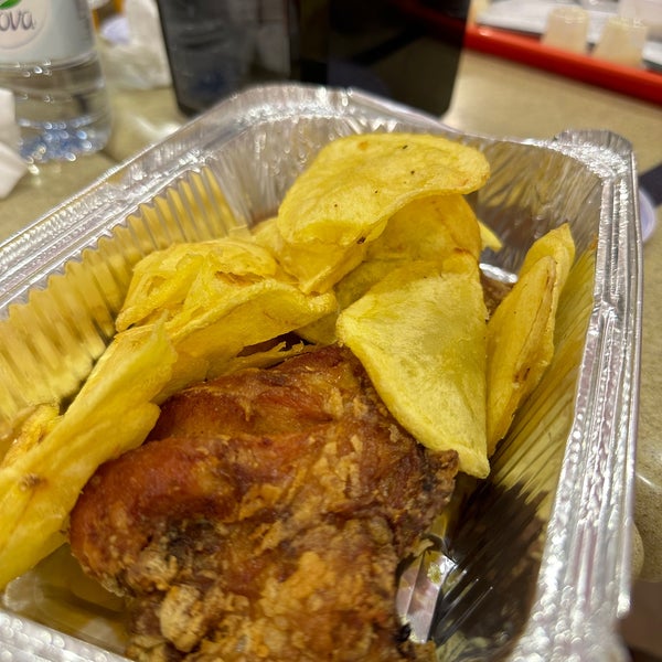 مطعم الكوخ القديم - Fried Chicken Joint in Riyadh