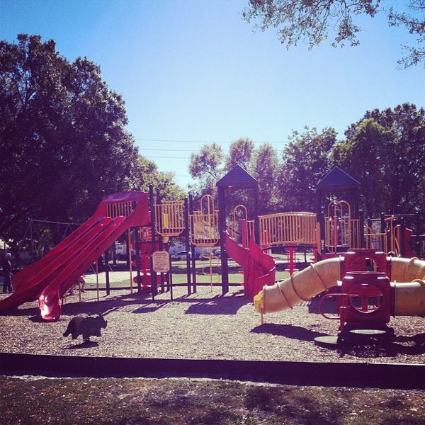 Handley Park - Lake Hollingsworth - 39 visitors