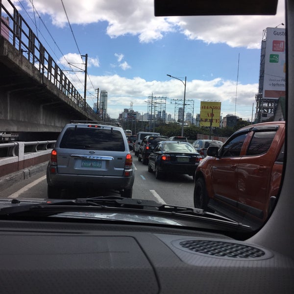 Photos at EDSA - Kamuning Flyover - Pinyahan - Quezon City, Quezon City