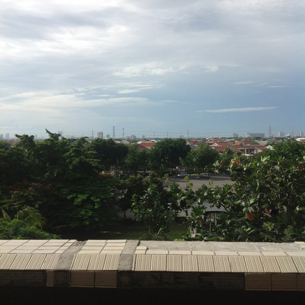 Universitas Surabaya (UBAYA) - University in Kali Rungkut