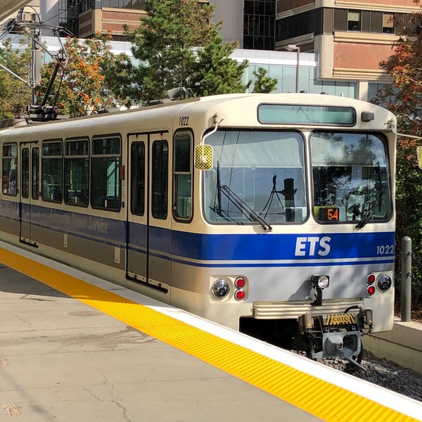 Health Sciences/Jubilee LRT Station - Light Rail Station in Edmonton