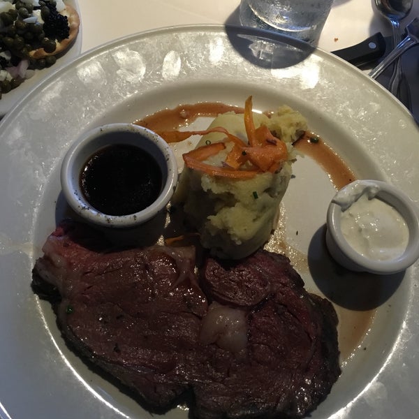 Photos at Chart House Restaurant - Seafood Restaurant