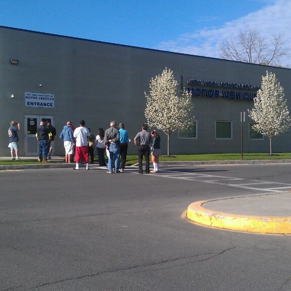 Department of Motor Vehicles (DMV) - Government Building in Syracuse