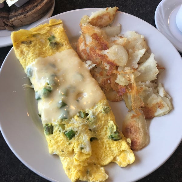 Court Diner & Restaurant - 17 tips from 519 visitors
