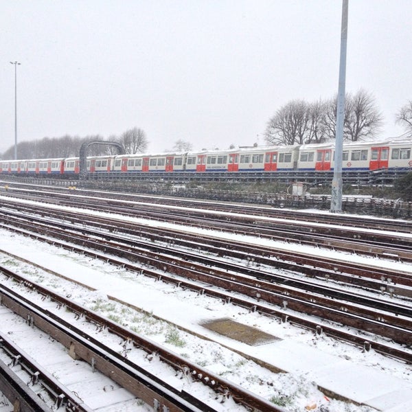Photos at Neasden London Underground Station - Neasden Ln