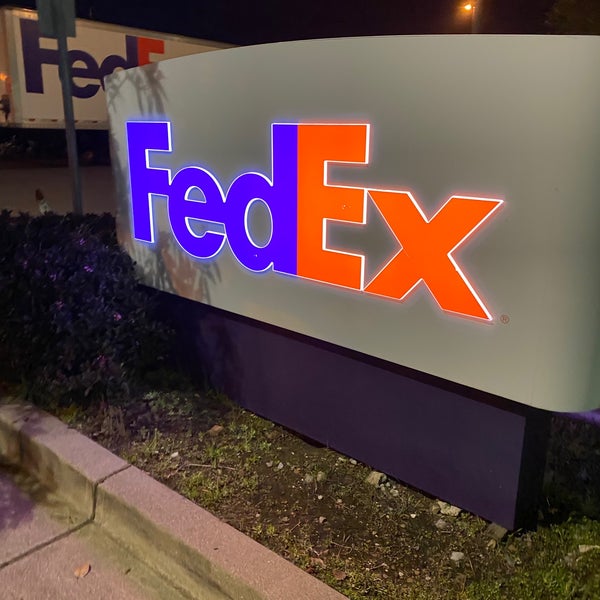 FedEx Ship Center - 1875 Marin St