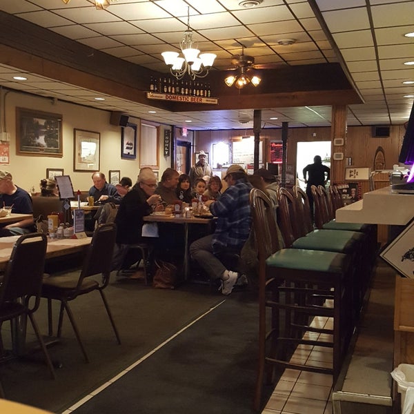 Ox Yoke Inn - American Restaurant in Maple Plain