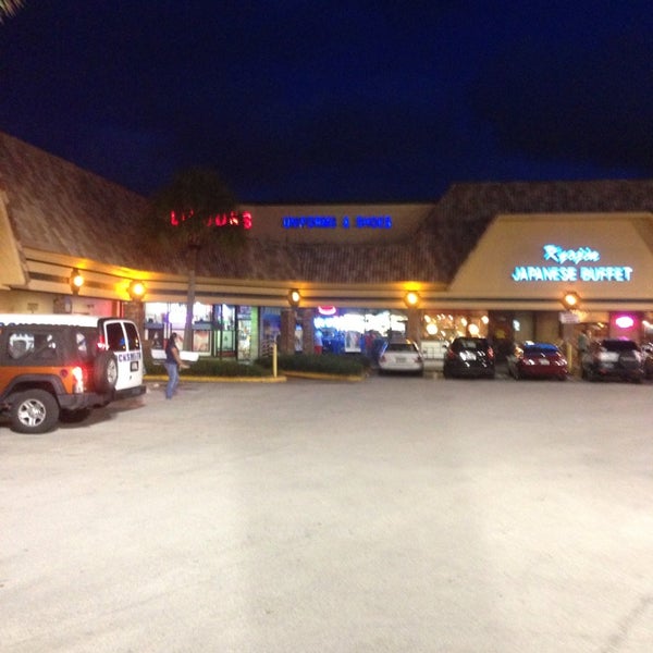 Uniform Advantage - Clothing Store