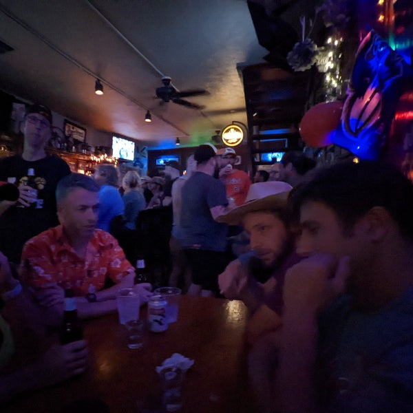 Mum's Tavern - Sharp Leadenhall - Baltimore, MD