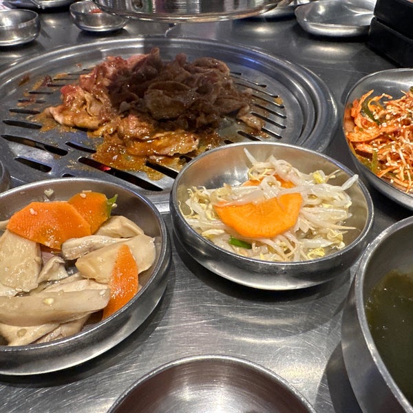 Saemaeul (แซมาอึล) 새마을식당 - 4 tips from 798 visitors