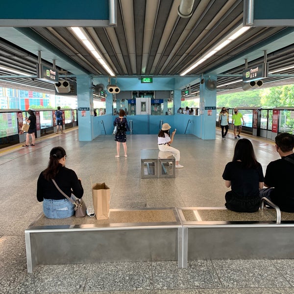 Clementi MRT Station (EW23)