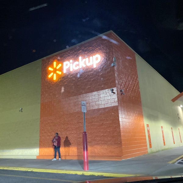 Walmart Supercenter - Leesburg, FL