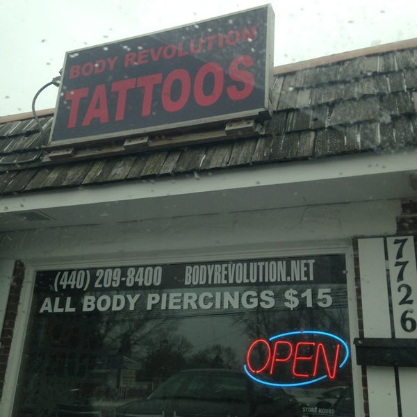 Body Revolution Tattoos and Body Piercings - 2 tips