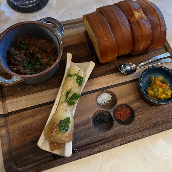 Senia - Downtown Honolulu - Honolulu, HI