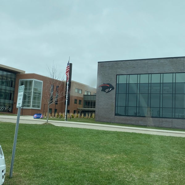 Shakopee High School - 100 17th Ave W