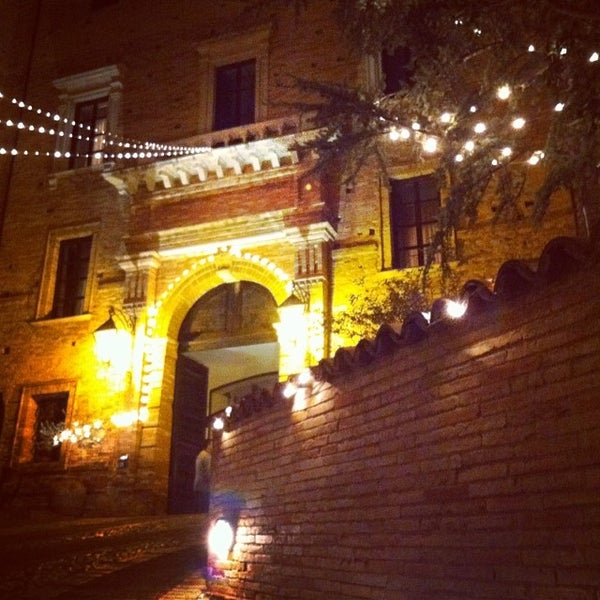 Castello Chiola Dimora Storica Hotel Loreto Aprutino - 5 tips from 136 ...