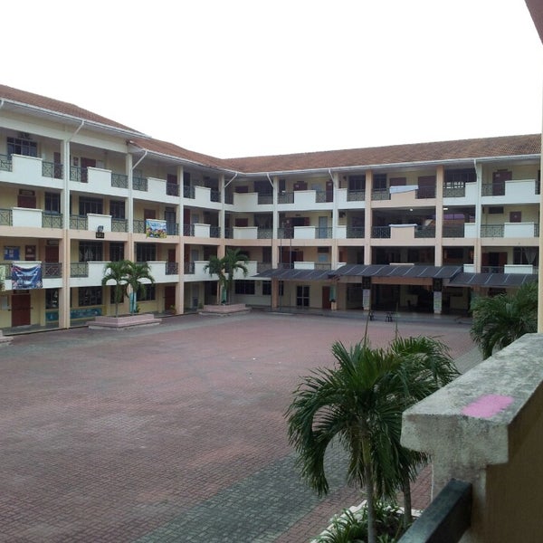 Photos at Sekolah Berasrama Penuh Integrasi Rawang