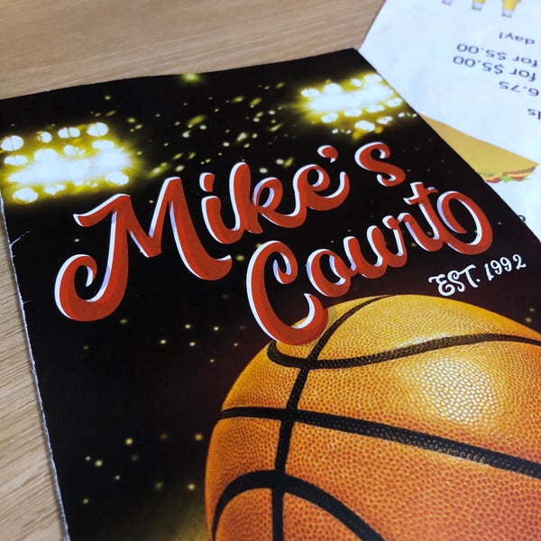 Mike's Court - Sports Bar