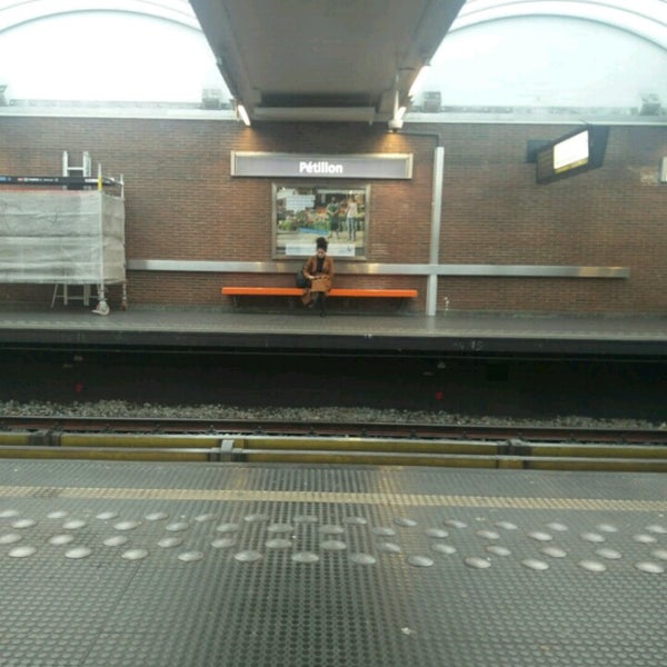 Pétillon (MIVB) - Metro Station