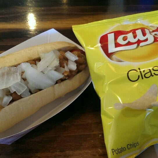 Spike's Junk Yard Dogs - Hot Dog Joint
