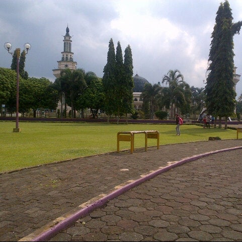 Taman Raflesia (Alun Alun Ciamis) - 135 tips from 3638 visitors
