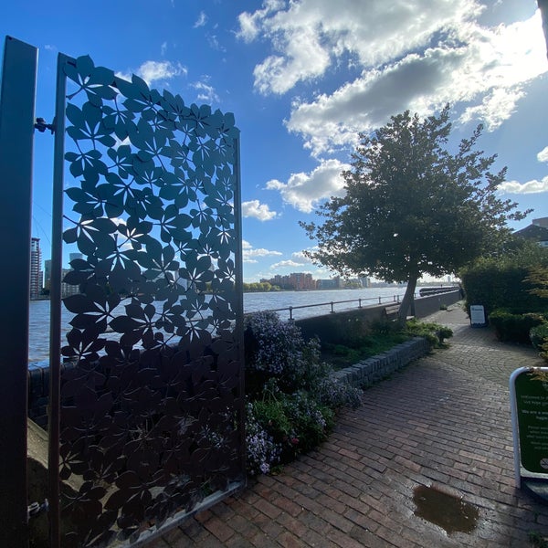 Surrey Docks City Farm - Farm in Surrey Docks