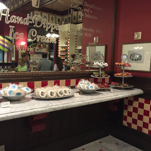 Seashore Sweets (Now Closed) - Disney's BoardWalk